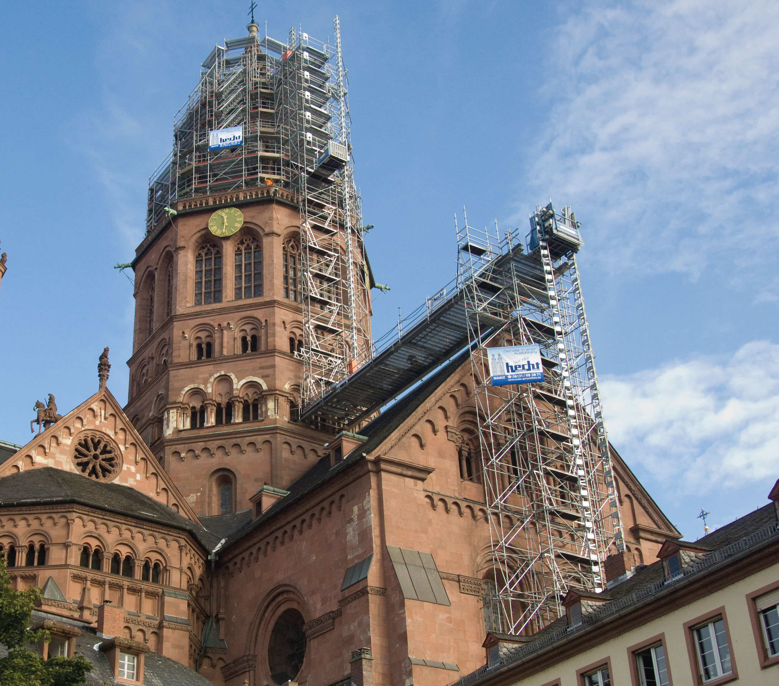 GEDA - Bauaufzüge & Industrieaufzüge vom Experten